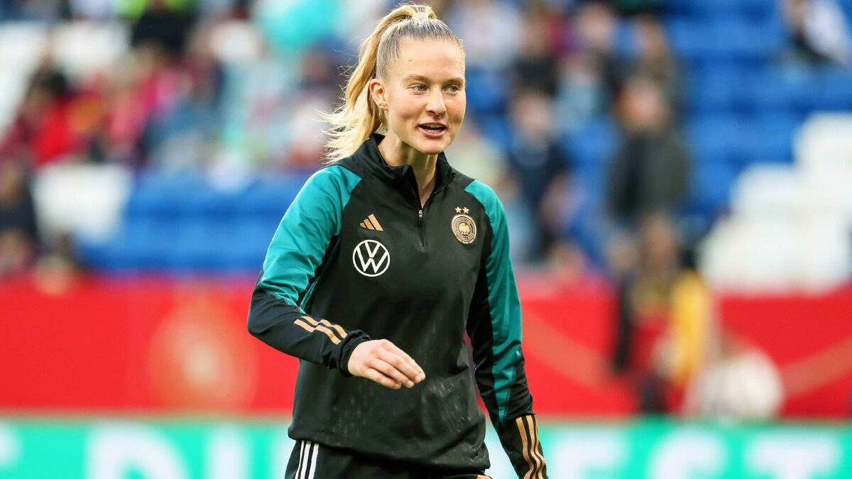 Janina Minge signs for VfL Women | VfL Wolfsburg